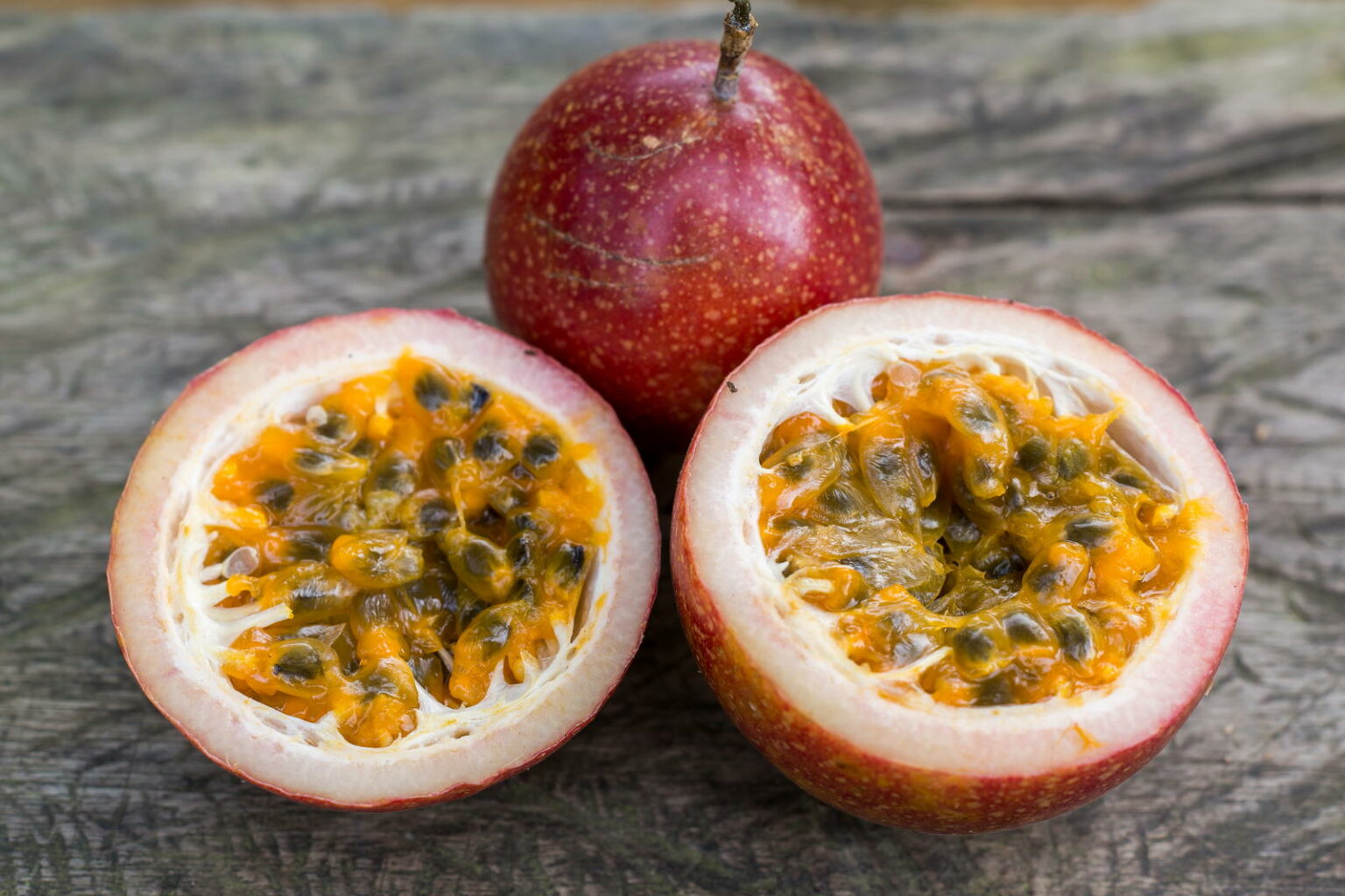 Passionsfrucht: Ernte, Lagerung & Zubereitung - Plantura